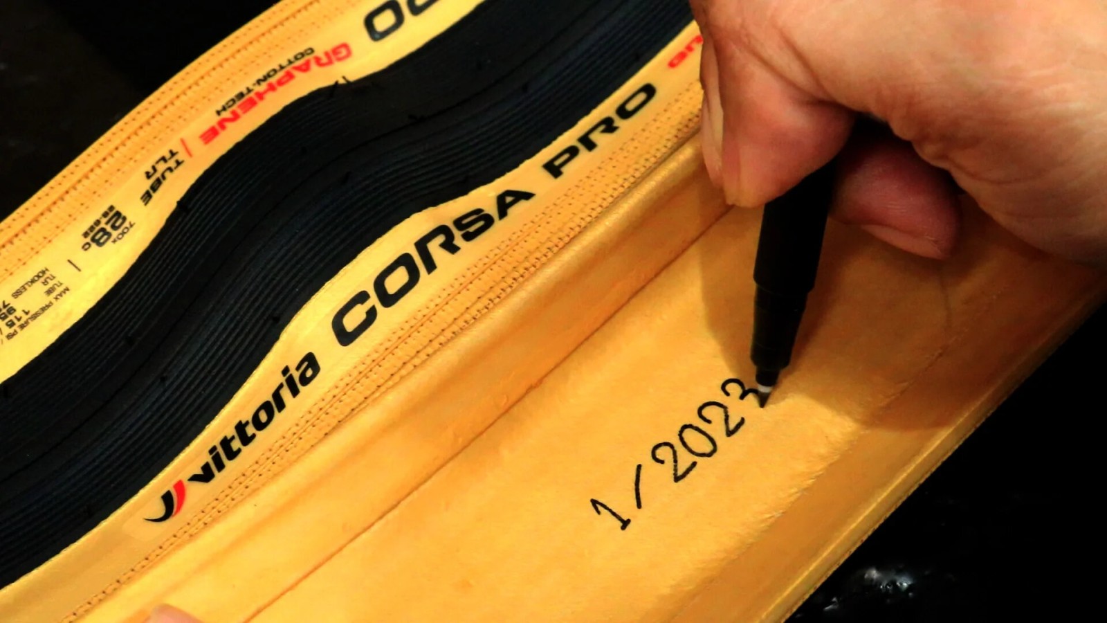 Vittoria Corsa PRO Gold, una edición superlimitada para celebrar un año ...