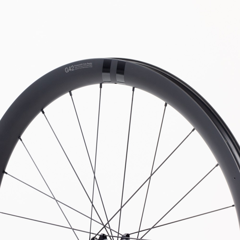 New Classified carbon wheels for gravel and road compatible with Powershift