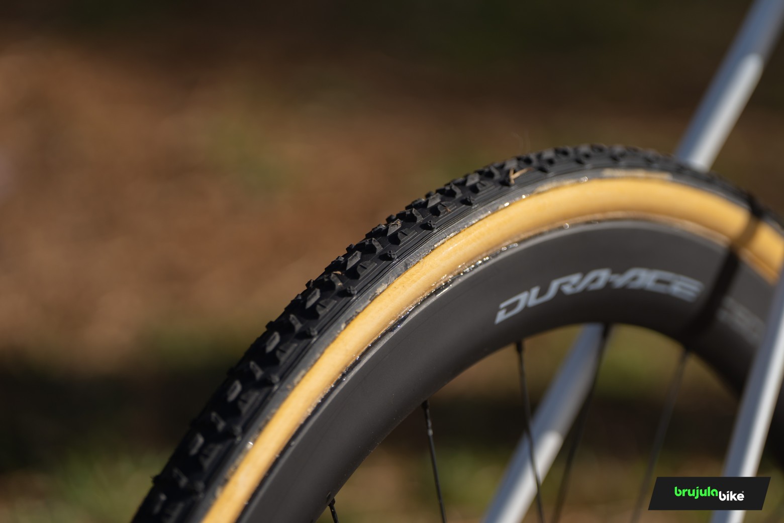 Al detalle la Canyon Inflite CF SLX de Mathieu Van der Poel