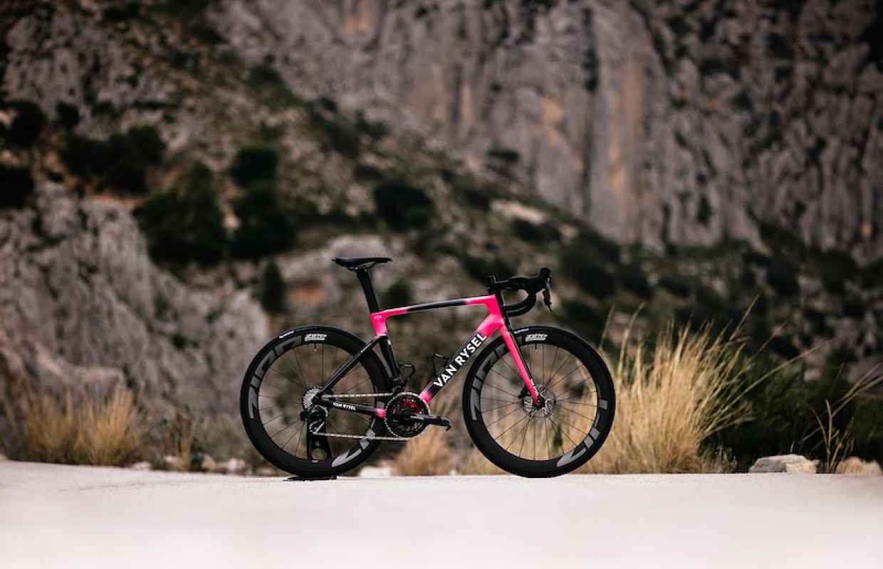 Em detalhe, a Van Rysel RCR Pro da equipe Van Rysel-Roubaix