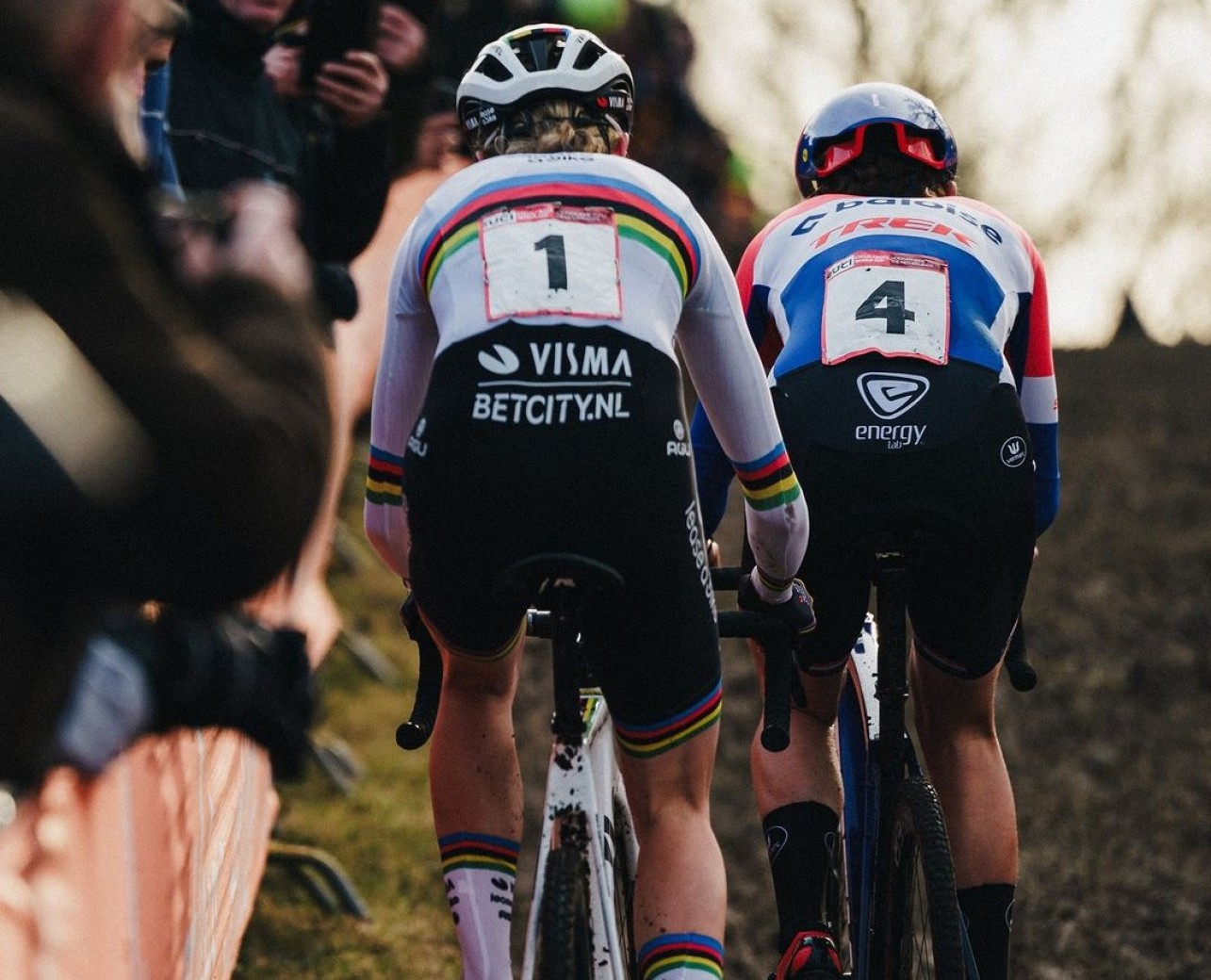 Van der Poel goes for the sixth rainbow: how to watch the CX World ...