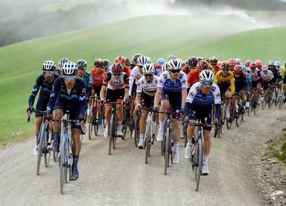 Llega el sterrato con la Strade Bianche 2024: favoritos, horarios y ...