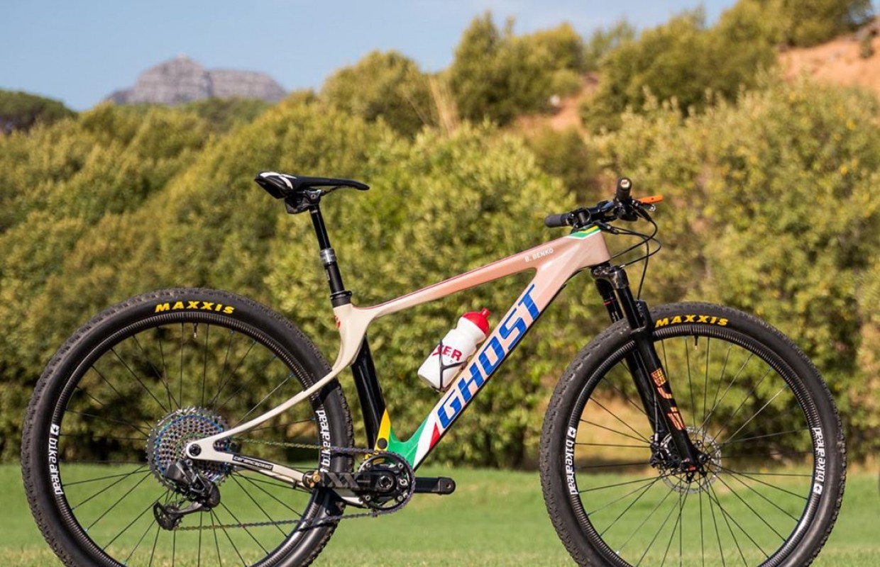 La Ghost Lector de Barbara Benko, una rígida preparada para la Absa ...