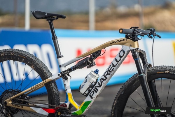 Al detalle la Pinarello Dogma XC con la que Tom Pidcock arranca la temporada 2024