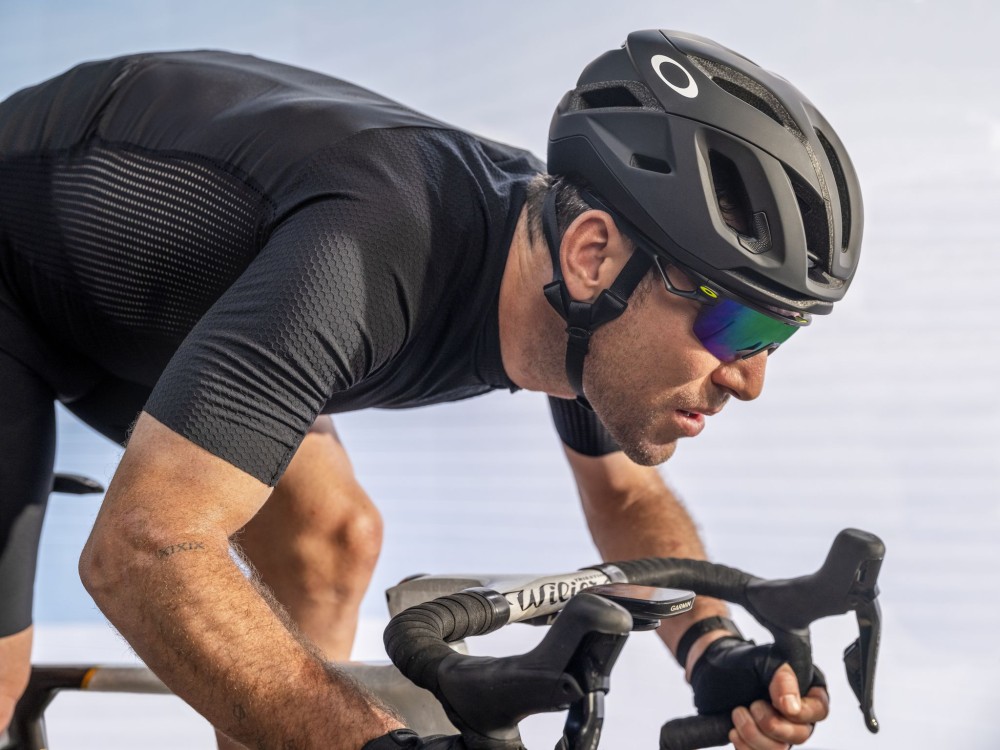 Las nuevas Oakley SPHAERA han sido creadas para olvidarse de ellas y ...