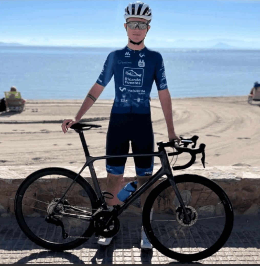 Fallece el joven Juan Pujalte, del Valverde Team, atropellado mientras ...