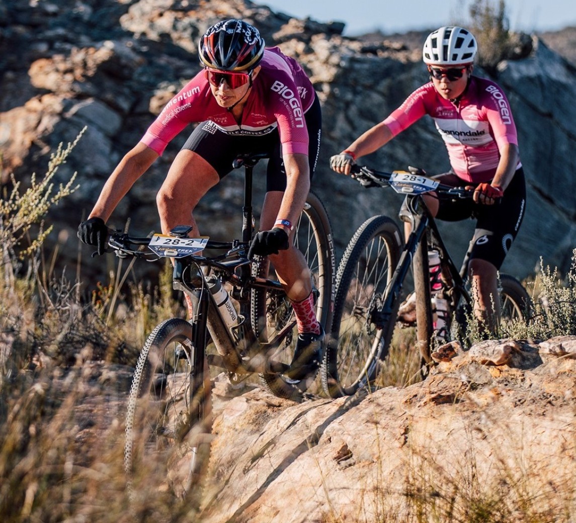 Mona Mitterwallner y Candice Lill, primera y segunda en el Mundial XCM, serán pareja en la Cape ...