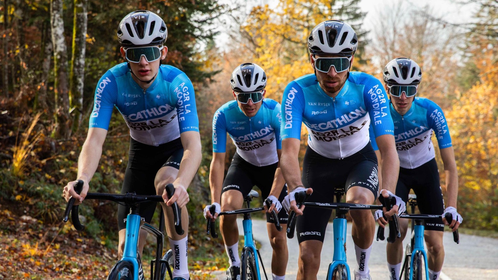 El Decathlon-AG2R La Mondiale estrena nueva equipación en mitad de ...