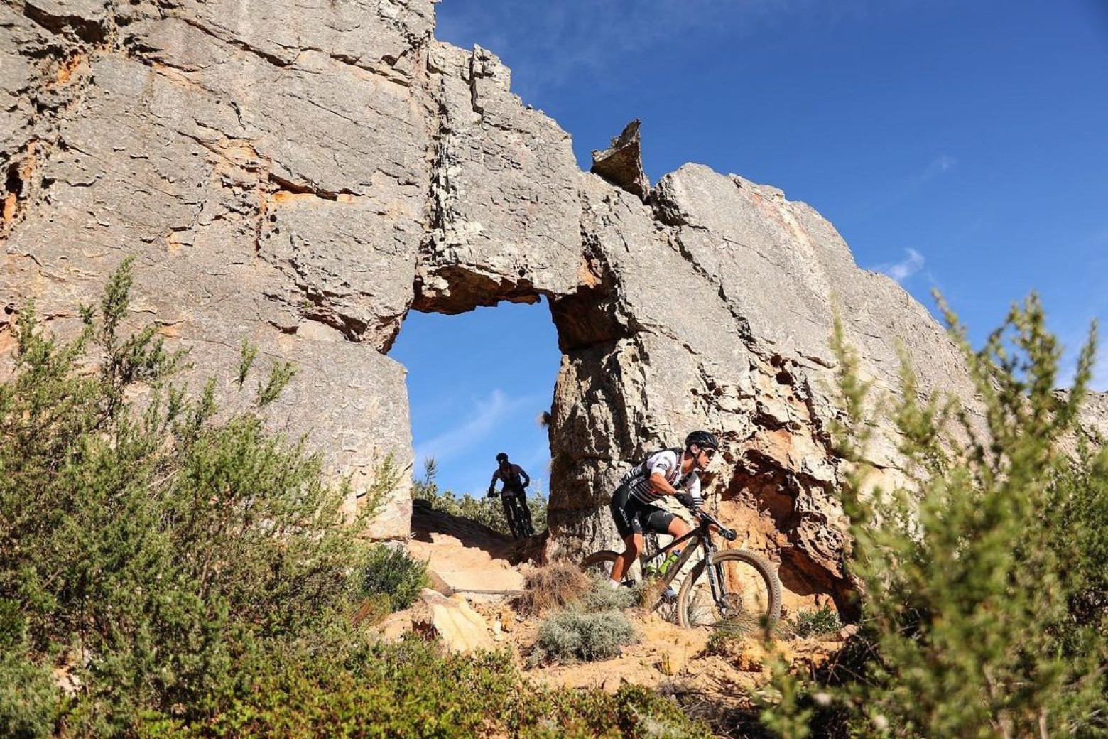 Wout Alleman and Hans Becking win again and conquer the yellow jersey ...