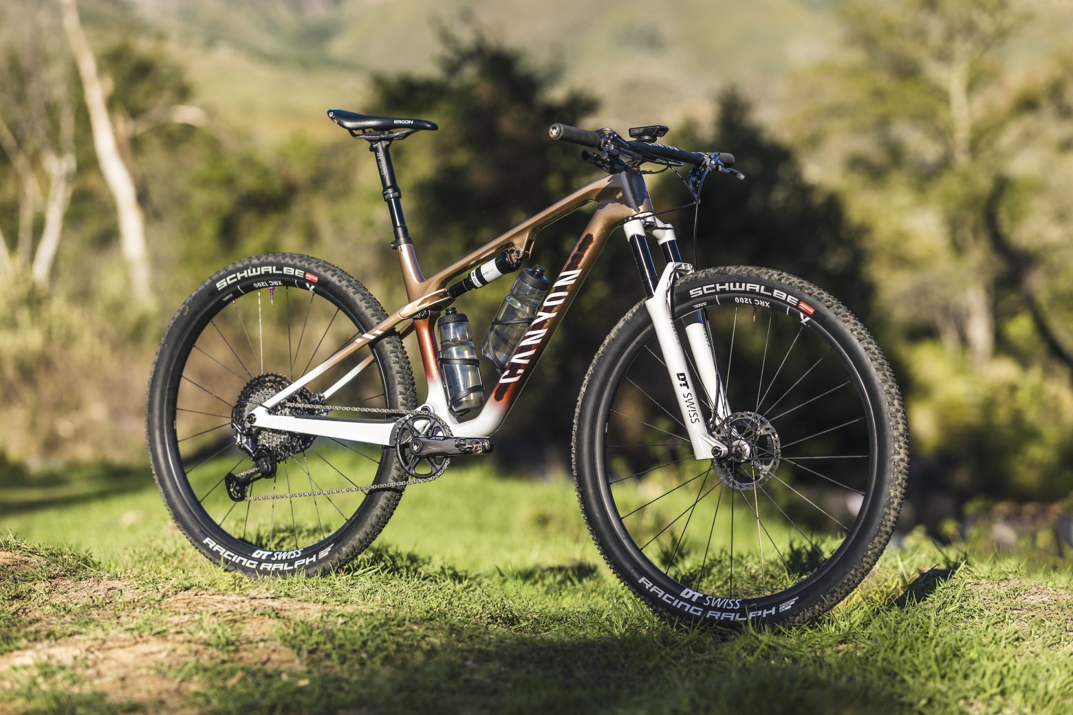 Canyon pondrá a la venta solo 100 unidades de esta edición limitada Lux World Cup CFR Untamed
