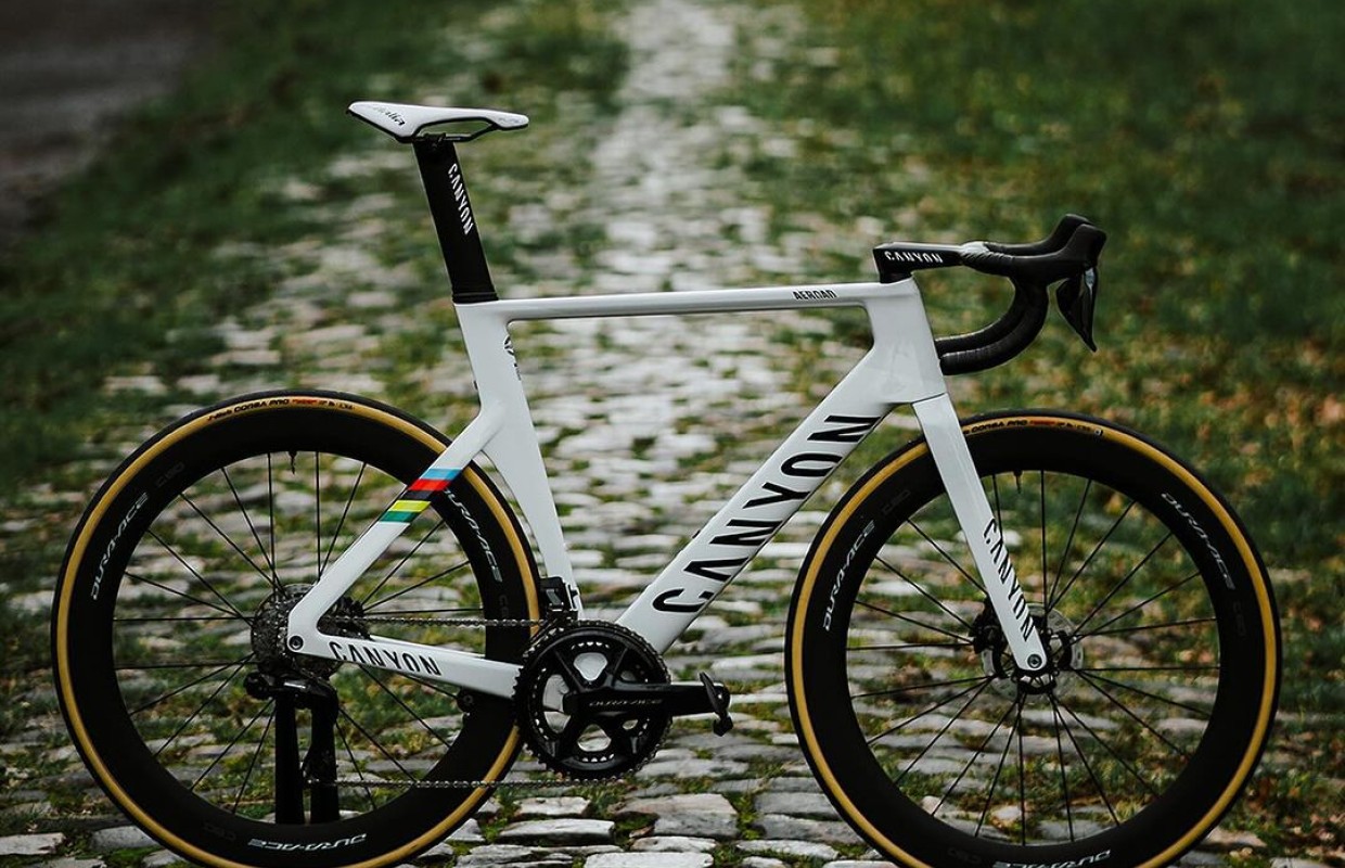 La Canyon Aeroad CFR de Van der Poel para la París-Roubaix 2024