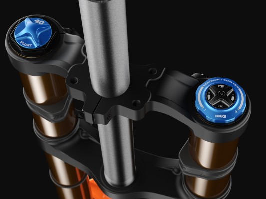 Gold Edition forks and new cartridges, this is how FOX celebrates its ...