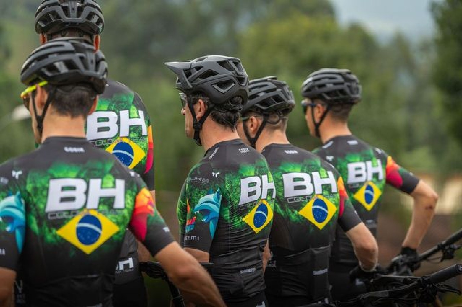 El BH Coloma Team cambia de colores para rendir homenaje al país donde ...