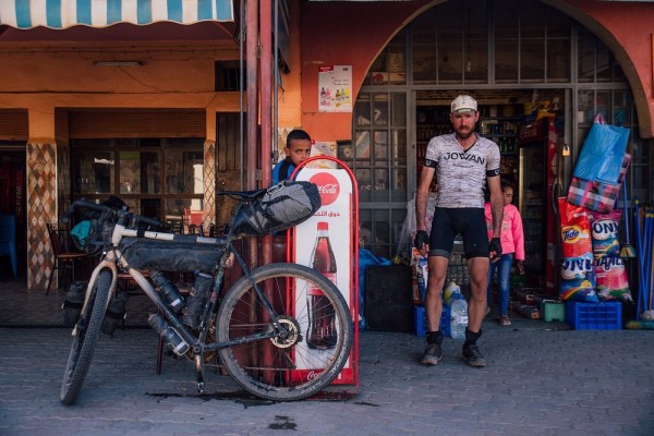 Into the Rift: el documental sobre la Atlas Mountain Race, una carrera ...