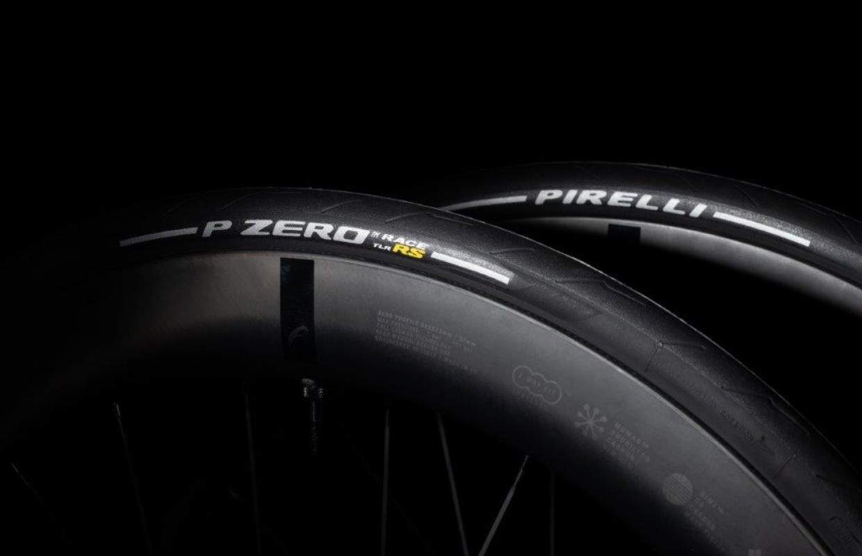 P ZERO RACE TLR RS, Pirelli's most racing tire finally sees the light