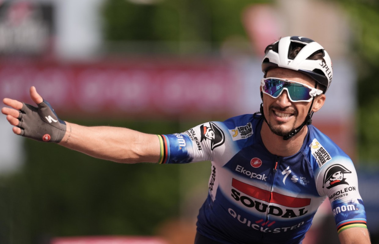 Julian Alaphilippe se rachète en réalisant une excellente performance ...
