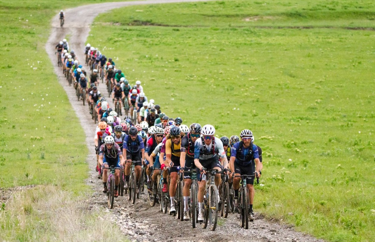 Unbound Gravel 2024 : favoris, parcours, comment suivre la course