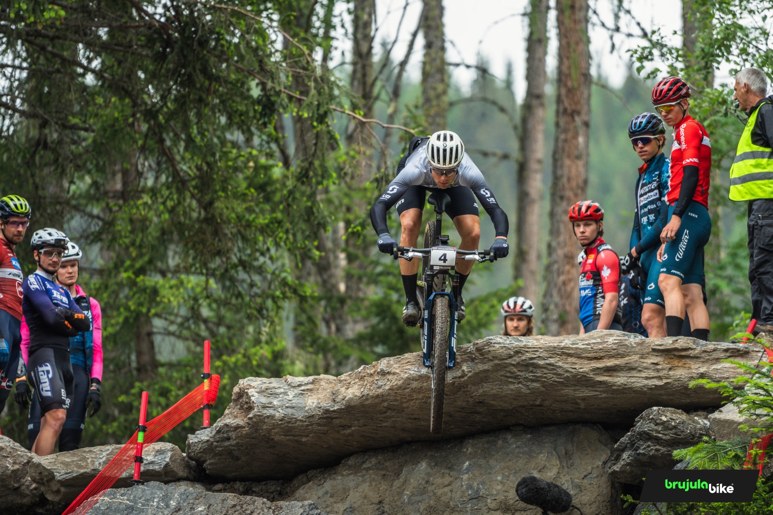 Video with the race highlights of Crans Montana: a course that can ...