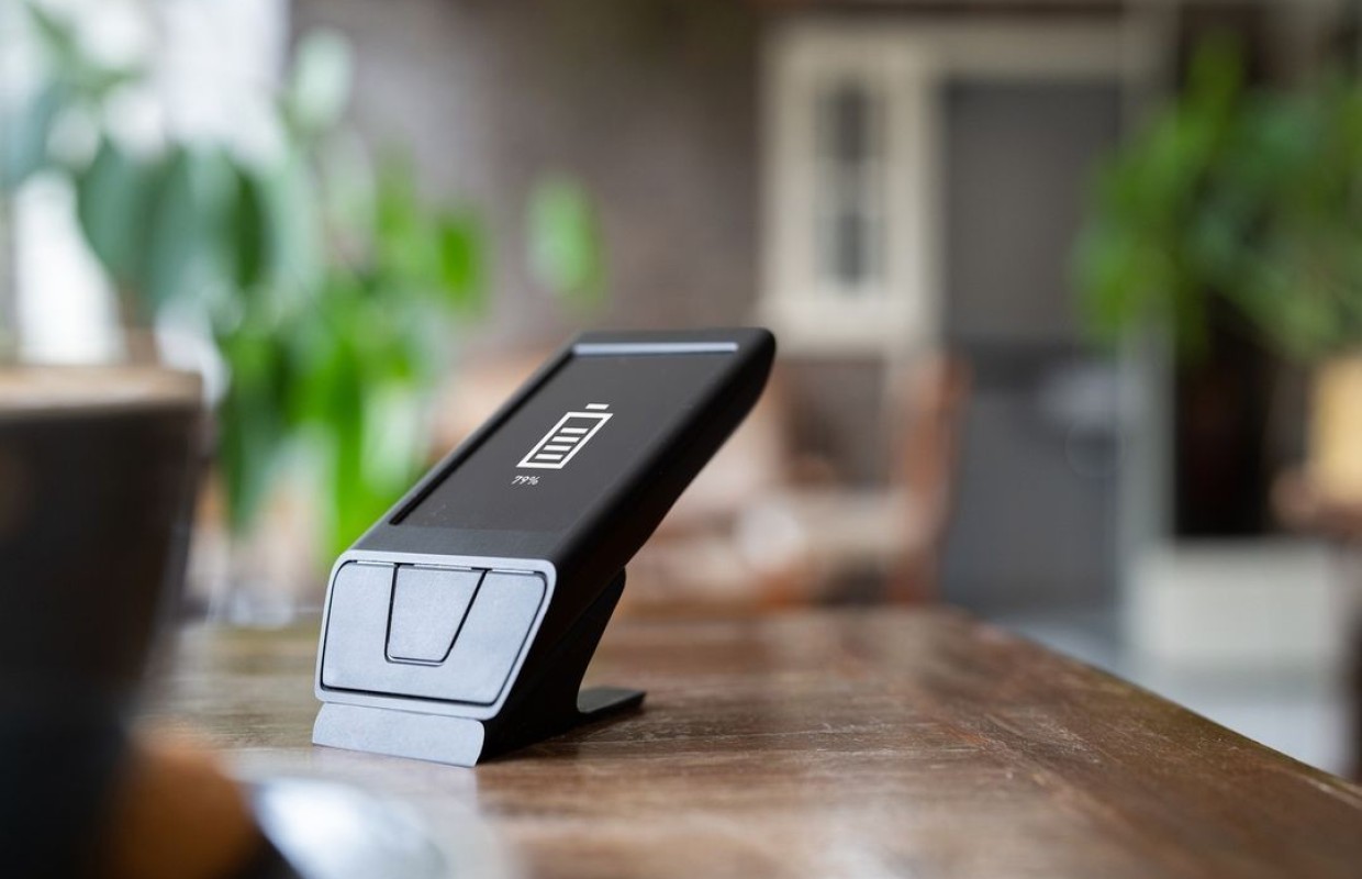 Absolute One, um GPS projetado pela Bang & Olufsen e pronto para ...