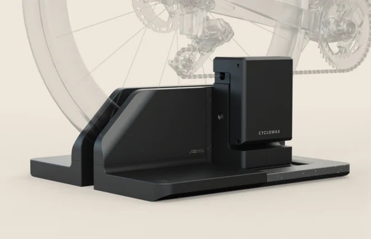 Cyclowax, a prototype of an automatic machine for waxing the chain