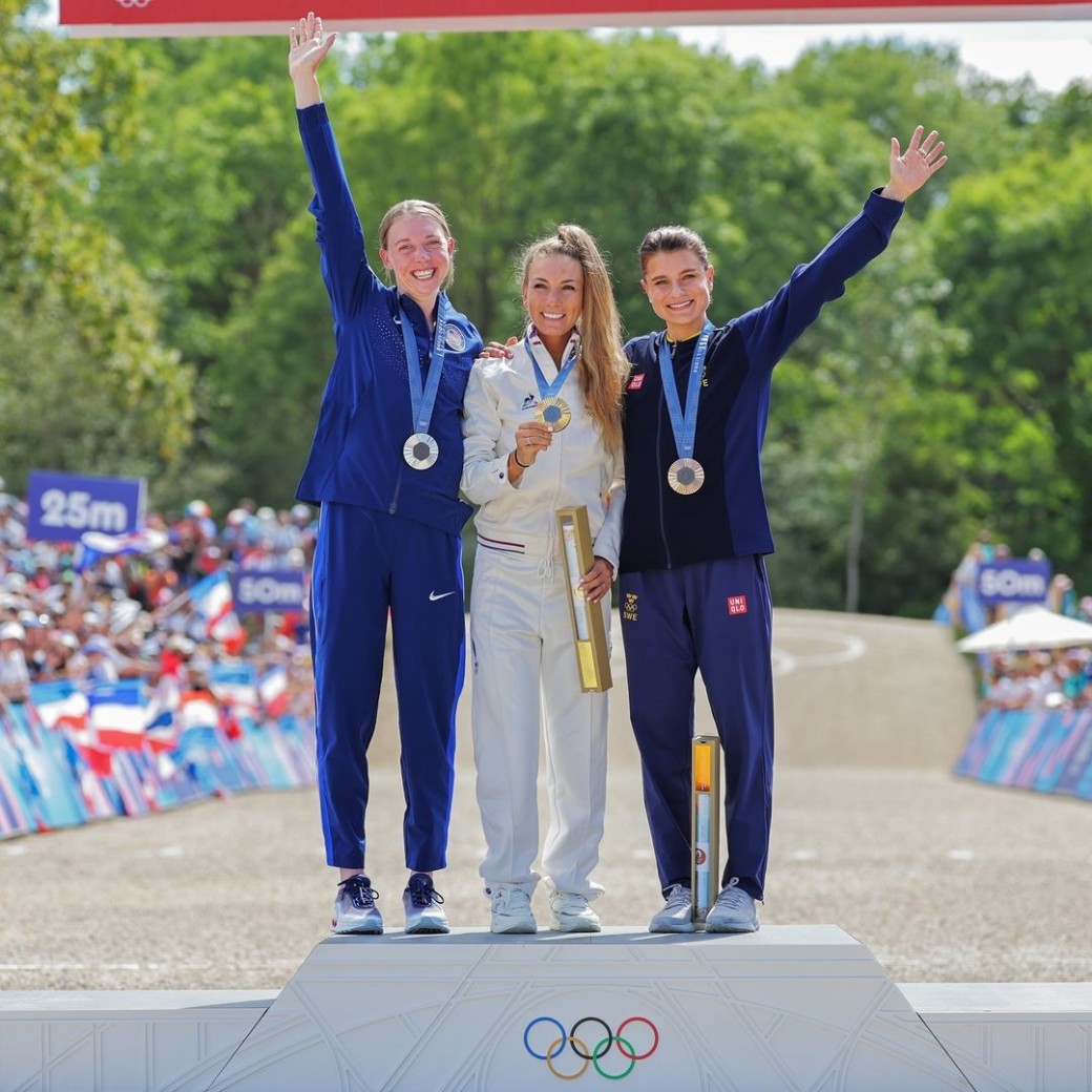 Controversy and fine for Batten for an action on the last lap of the ...