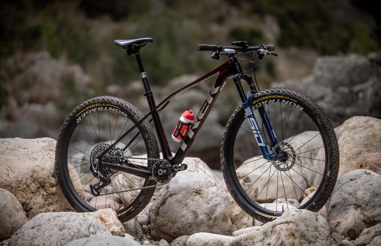 Nueva Trek Procaliber Carbon 2025 con IsoBow: precios y modelos