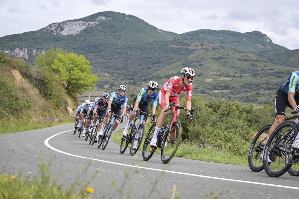 Urko Berrade remata una Vuelta a España 2024 de ensueño para Kern Pharma