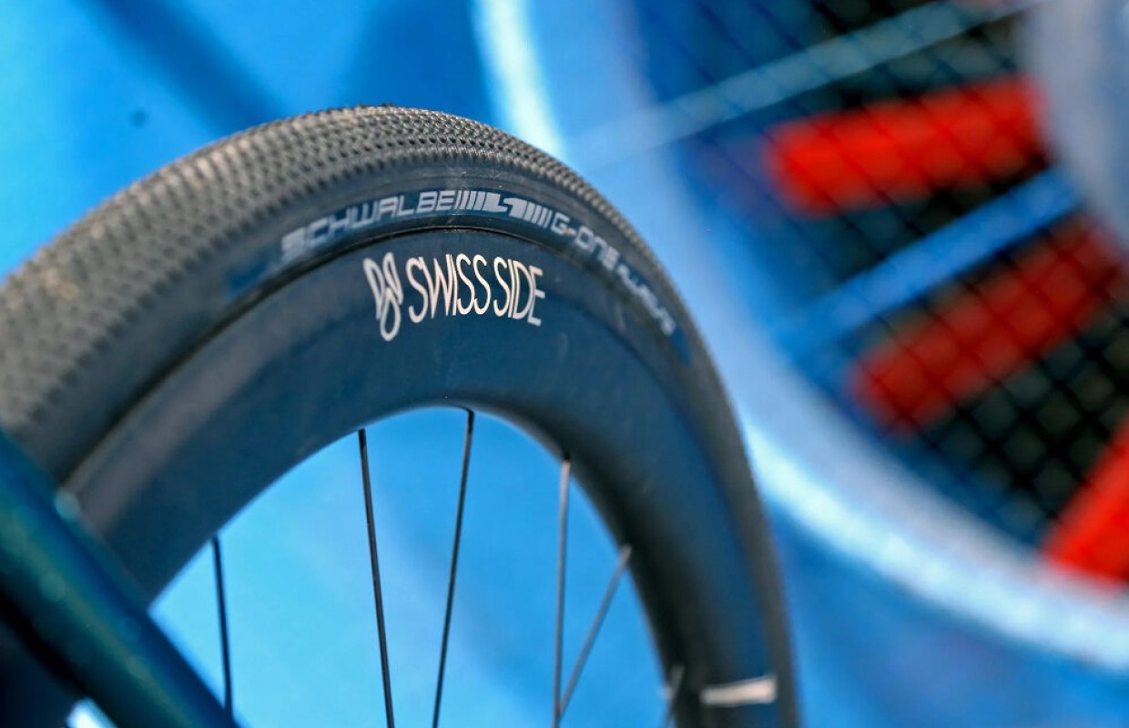 Nouvelles roues Swiss Side Gravon Carbon 500 pour le gravel le plus ...