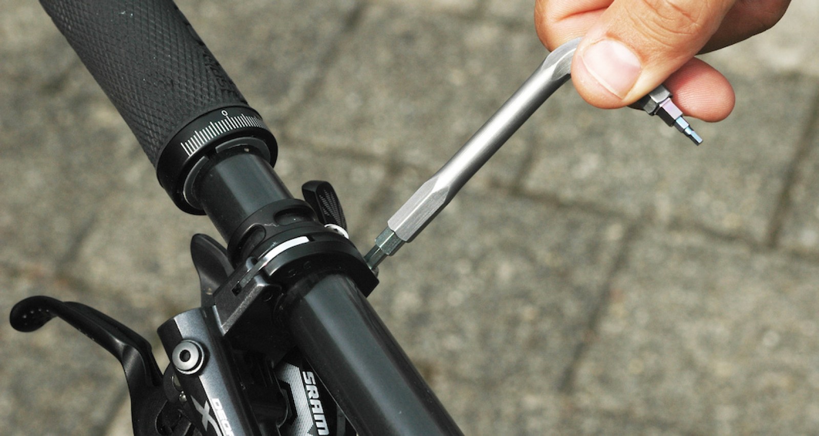 Daysaver, a multi-tool of only 45g Daysaver, a multi-tool of only 45g