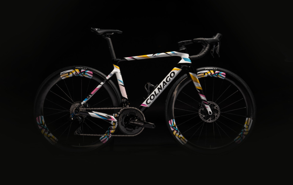 La Colnago de 17.000€ con la Pogacar se ha proclamado Campeón del Mundo