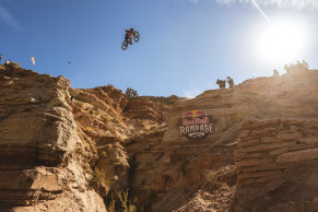 Brandon Semenuk saca el látigo y agranda su leyenda en el Red Bull Rampage