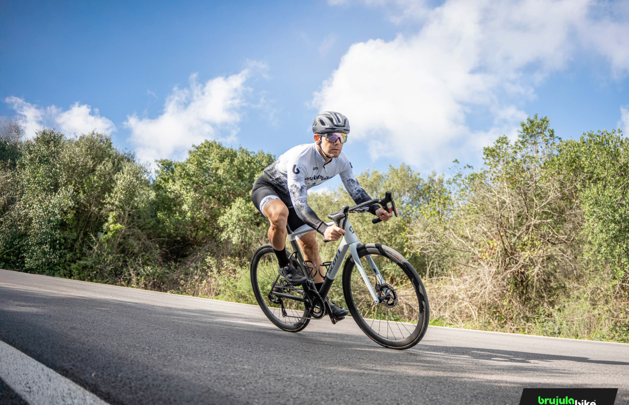 We tested the new Scott Addict RC Pro 2025, a bike with few rivals