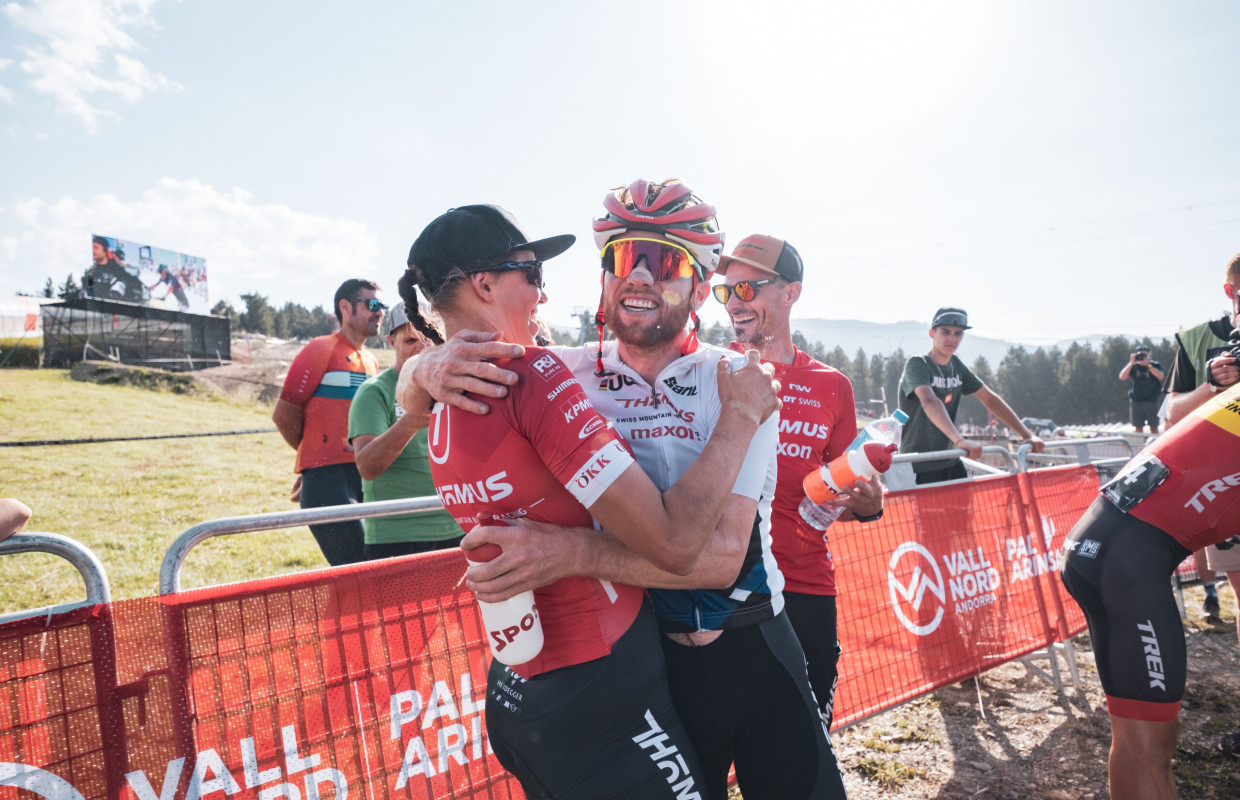 Thomus Maxon blinds Mathias Fluckiger and renews Keller, Forster, and Albin