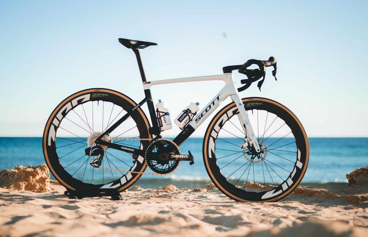 The new Pidcock's SCOTT bikes for 2025 in detail: "The Addict RC has ...