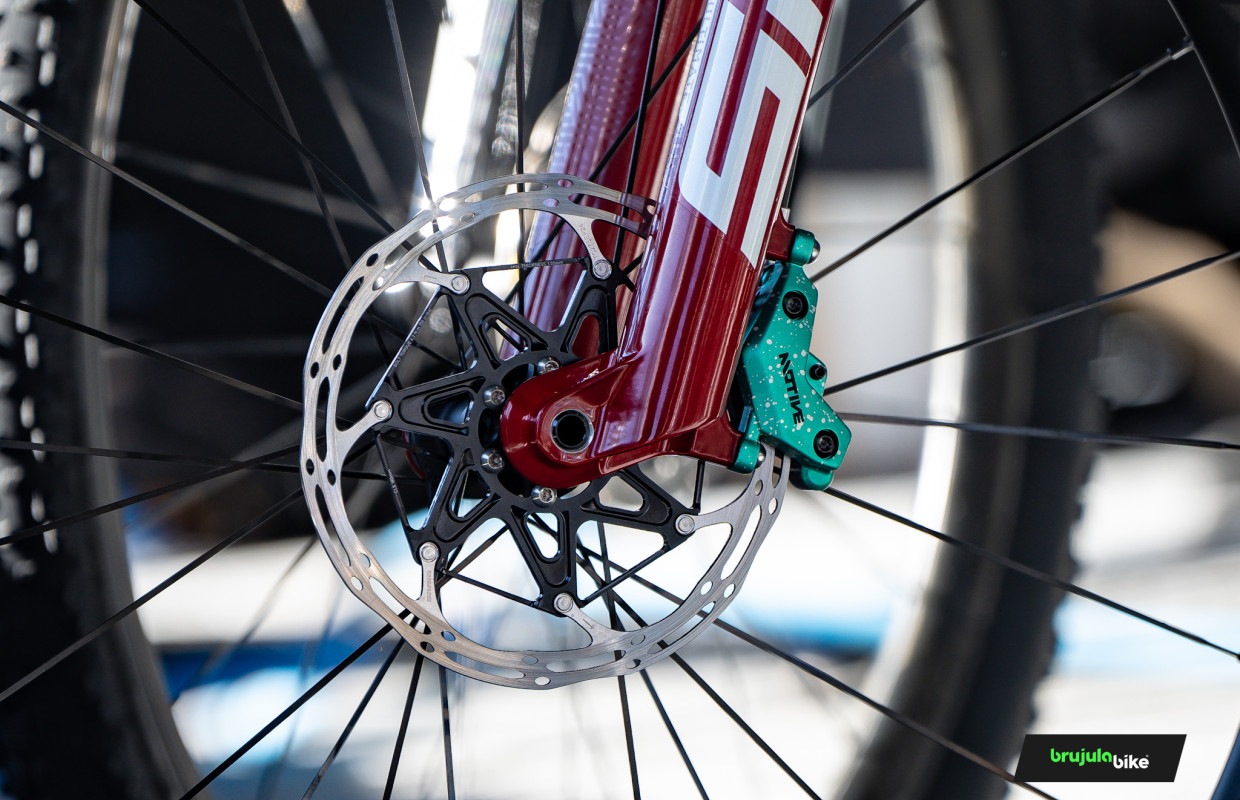 First images of new SRAM brakes for XCO