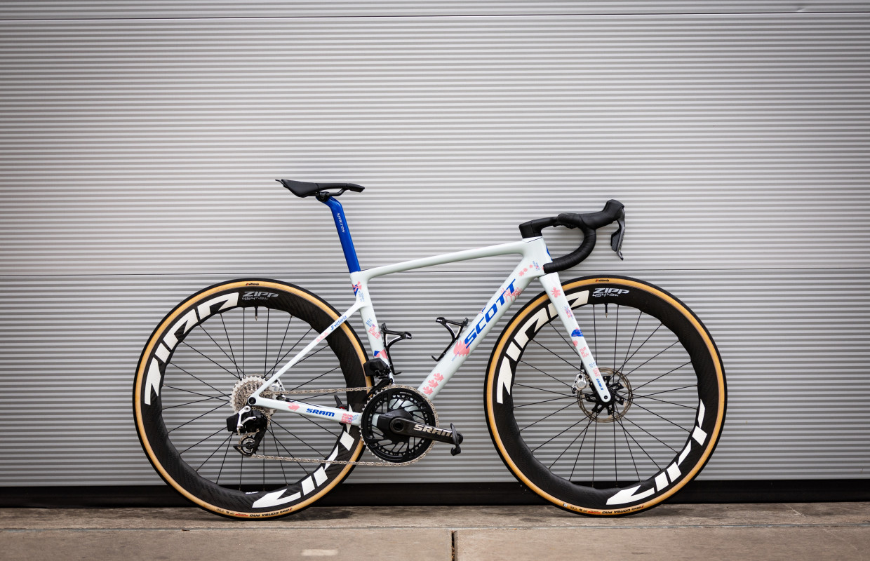 Tom Pidcock estrena una exclusiva SCOTT Addict RC Classics Edition: detalles, montaje y peso