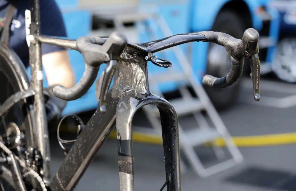 Esta radical Factor Aero prototipo vista en Dauphiné podría cambiar el paradigma de bici de ...