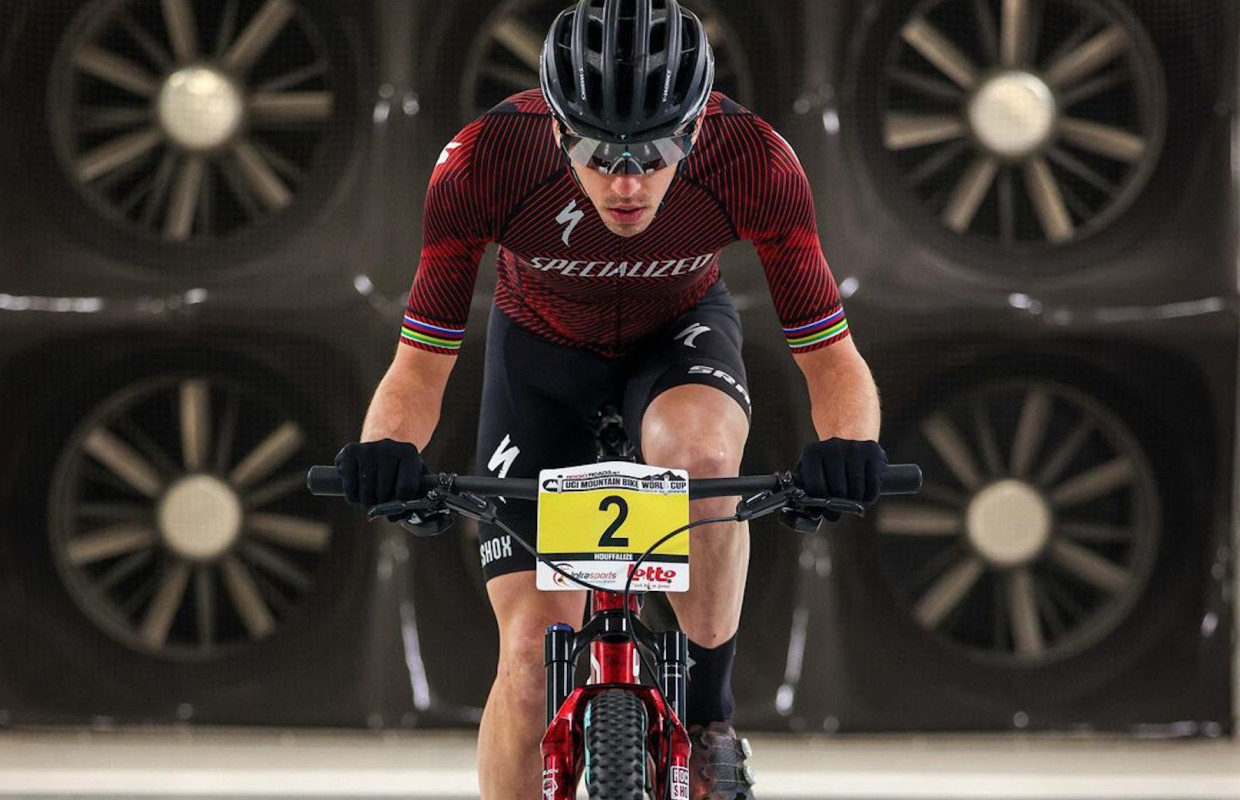 Does an aerodynamic position make sense in mountain biking?