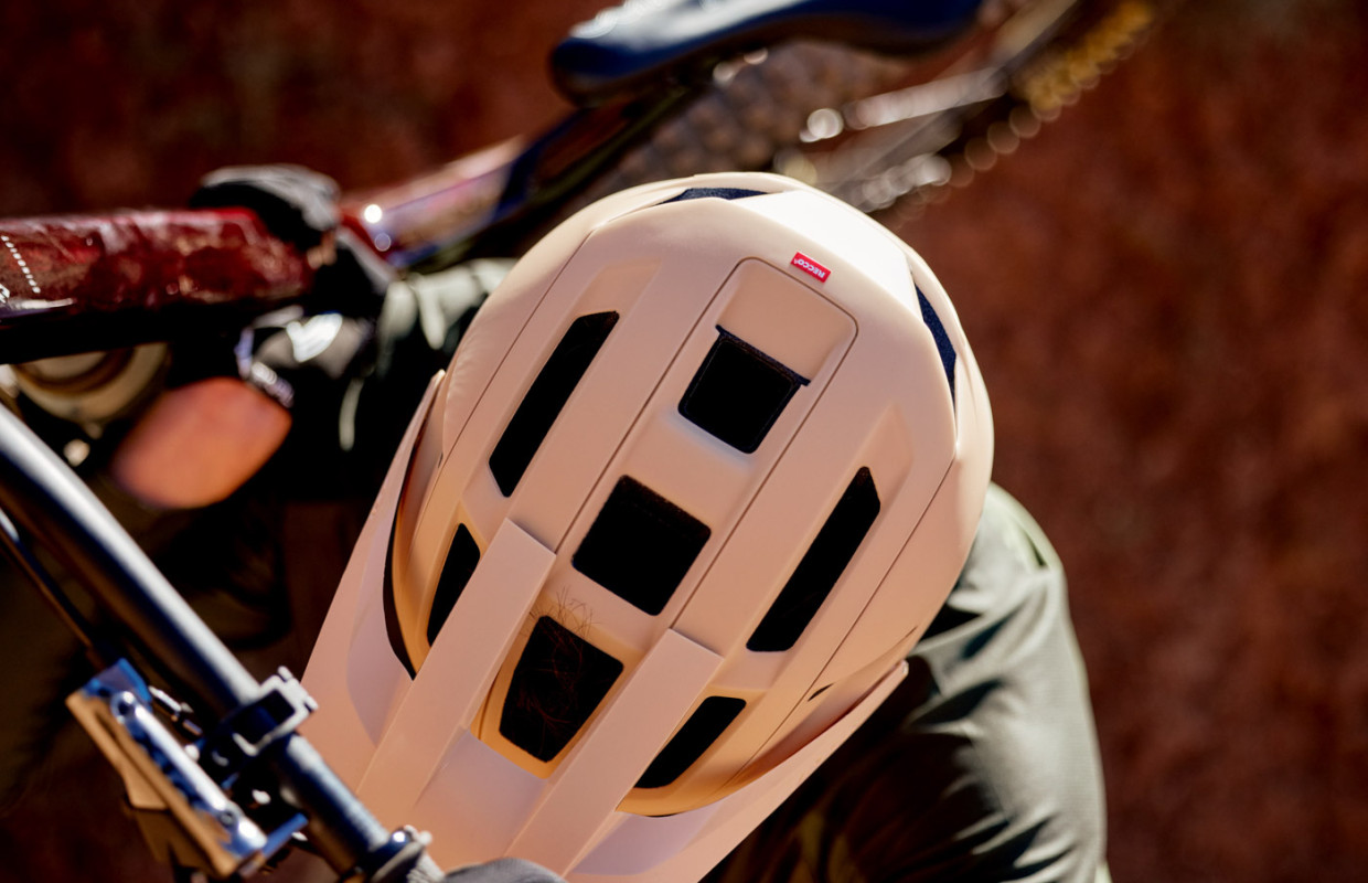 Lazer présente l'Impala KinetiCore, le premier casque avec DualCore ...