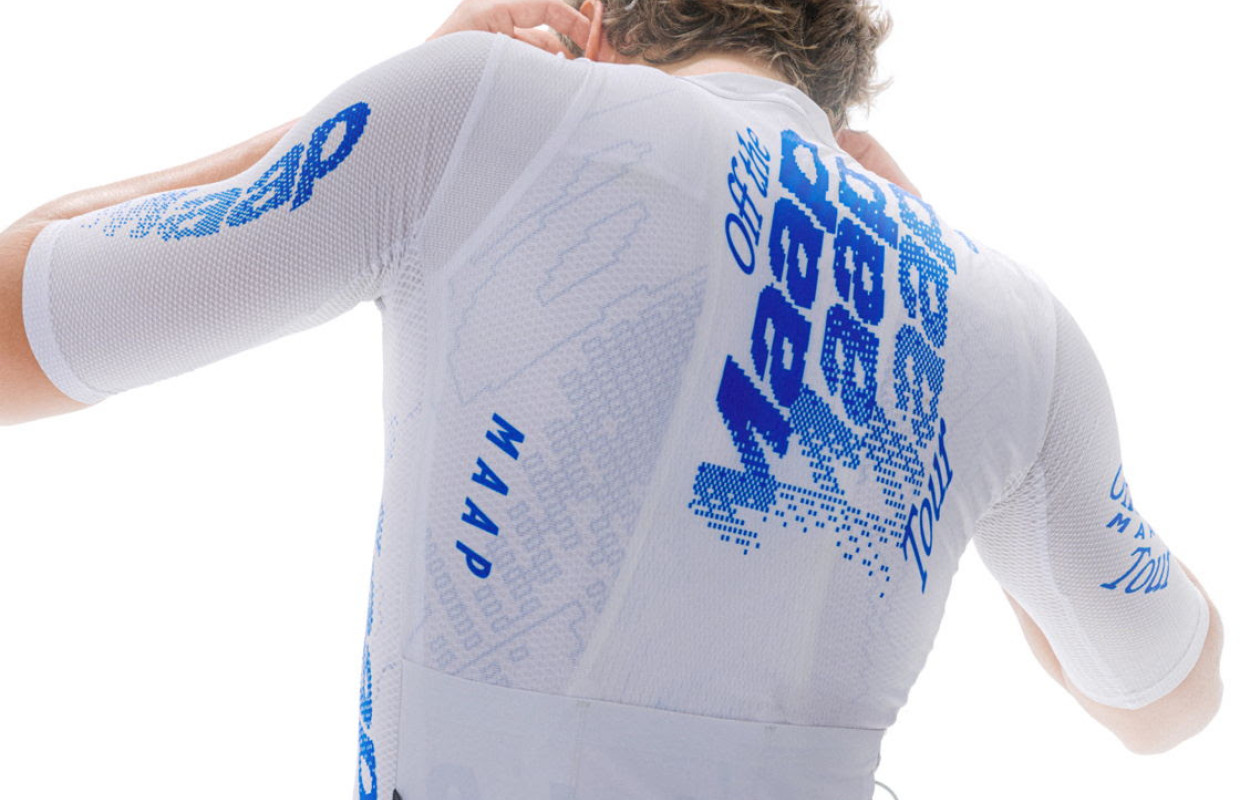 You can once again get an exclusive MAAP kit on Zwift