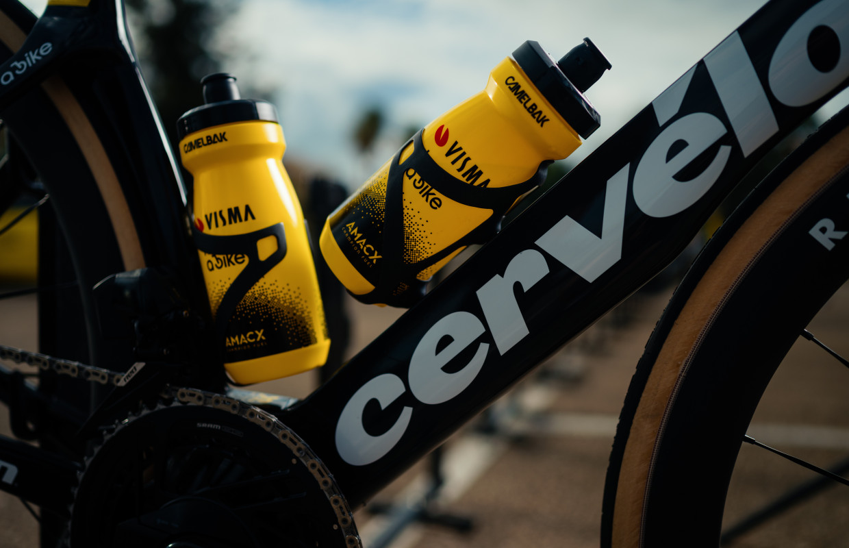 CamelBak makes the leap to the WorldTour with Team Visma | Lease a Bike