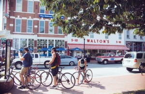 Emily Batty's colourful new Canyon Lux CF for 2021 in detail