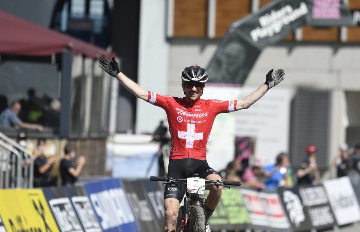 Mathias Flueckiger wins the XCO World Cup in Leogang
