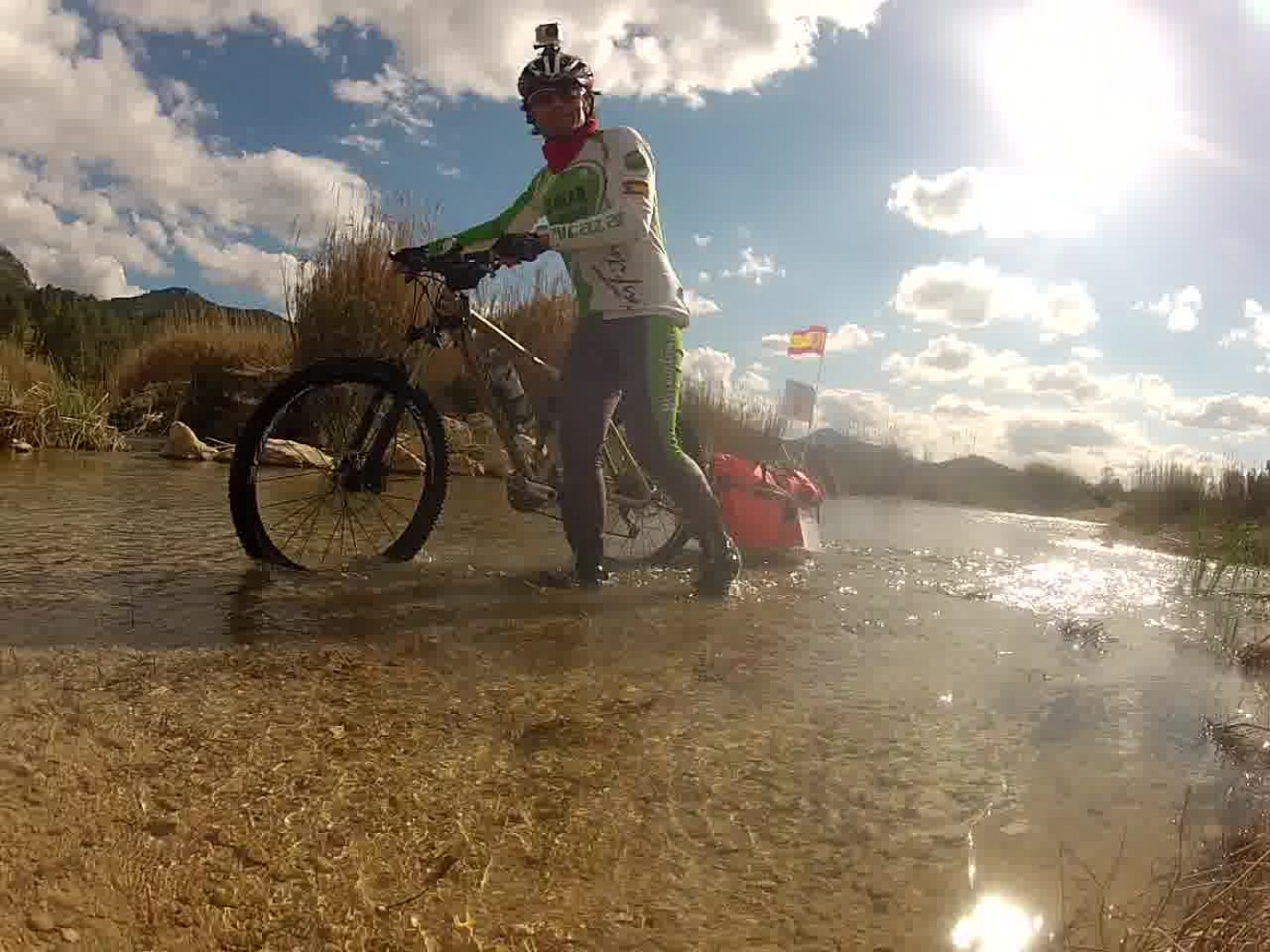Consejos para cruzar un río sobre tu MTB