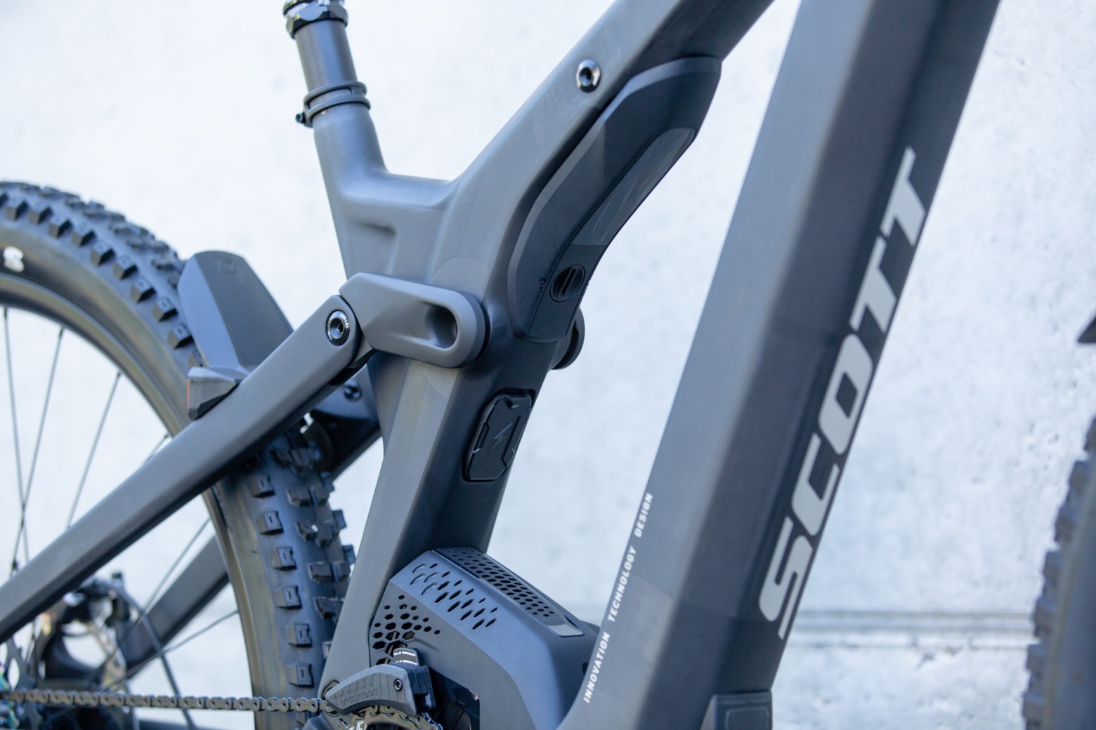 New SCOTT Patron eRIDE: hidden shock, maximum integration and the ...