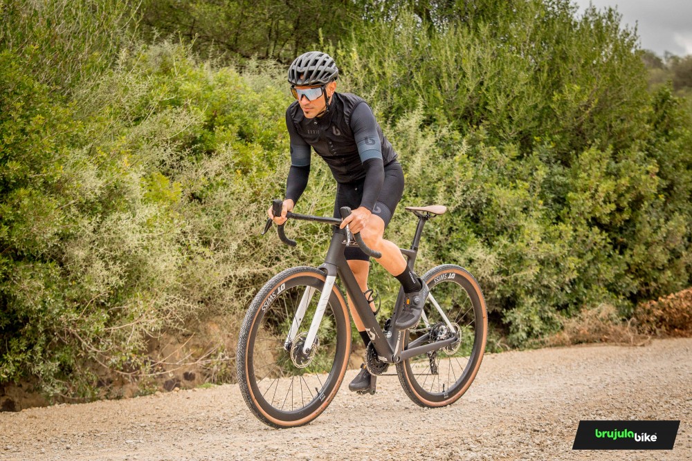 Probamos la Scott Addict Gravel Tuned: integración, velocidad y ...