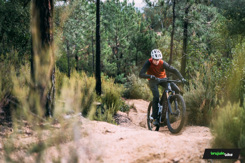 Probamos a fondo la Scott Patron eRide, la primera ebike con ...