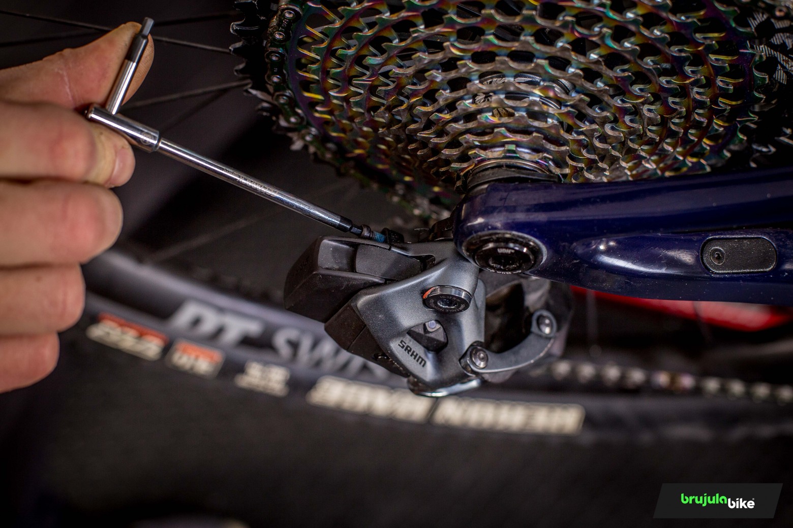 Cómo montar un SRAM AXS paso a paso
