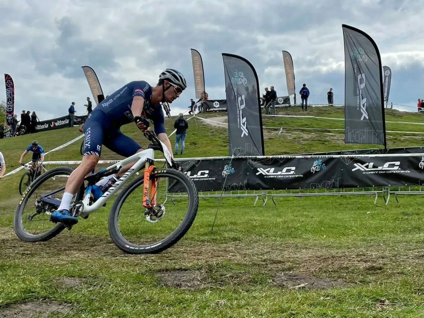 Samuel Gaze volta a vencer no MTB e estará nas Copas do Mundo de ...