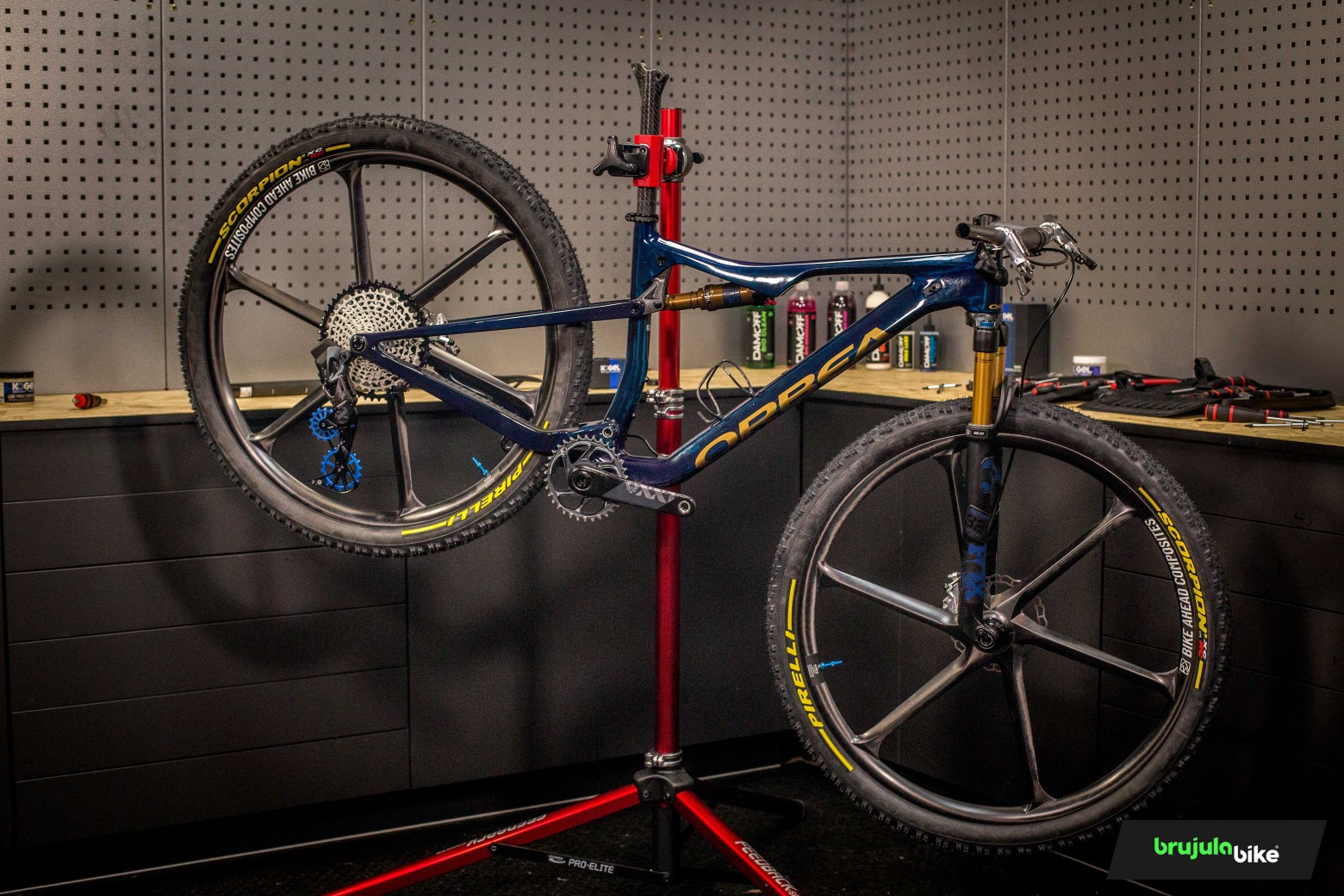 Montamos una exclusiva Orbea Oiz Sub 9 kg lista para competir